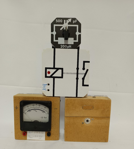 PHYWE 4-er Set (Voltmeter Röhrenfassung, Relais Grundschaltung ...