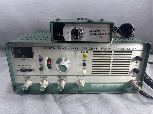 Robyn T-123B Base Station...Top Self.. .Clean Radio Nice Original Mic ...