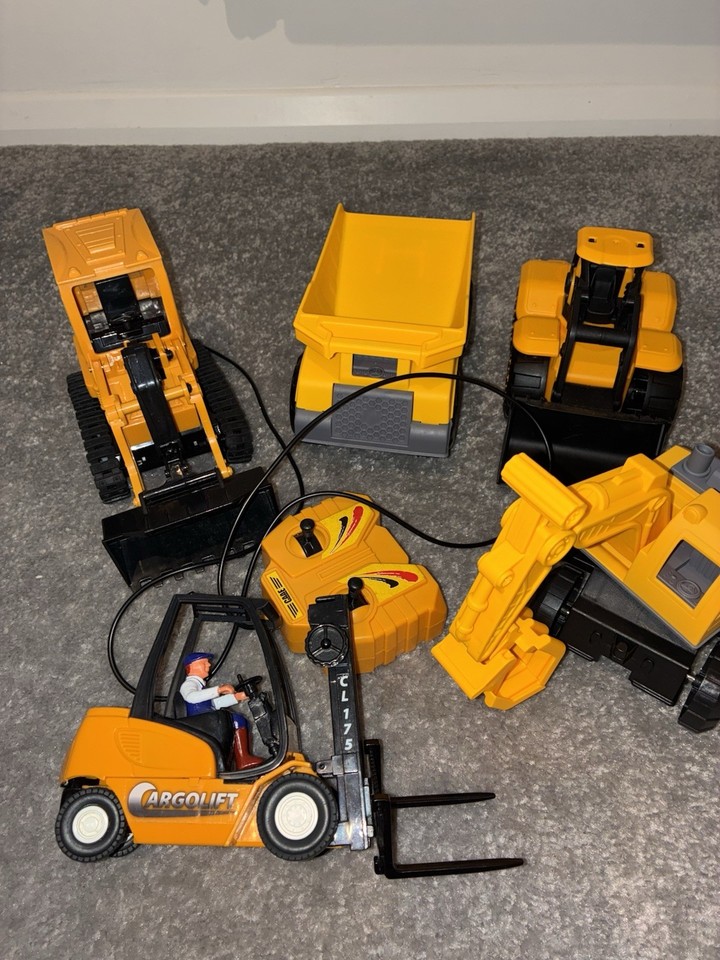 Toy Construction Vehicles Bundle – RC Excavator, Dump Truck, Forklift ...