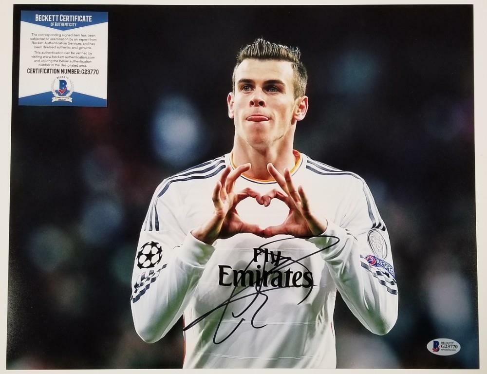 Real Madrid CF 100% Authentic Signed Memorabilia