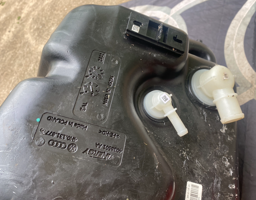 Audi A8 D4 4H 14-17 SCR AdBlue Fuel Reduction agent Container Tank ...