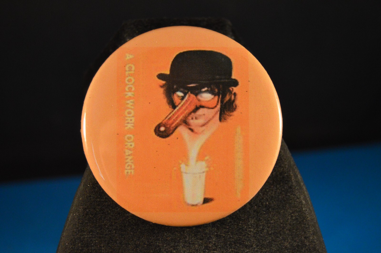 "A CLOCKWORK ORANGE" Lot of 5 BUTTONS Moloko & Nose BIG! pinback pin ...