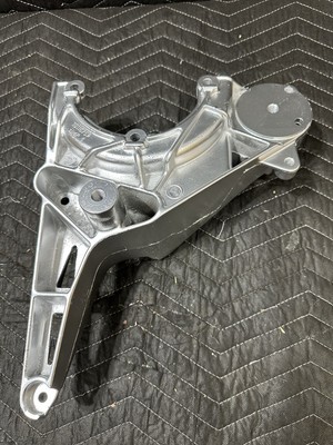 1988-95 Chevy GMC AC Compressor Bracket 350,305 OEM. 10118751 VERY NICE ...