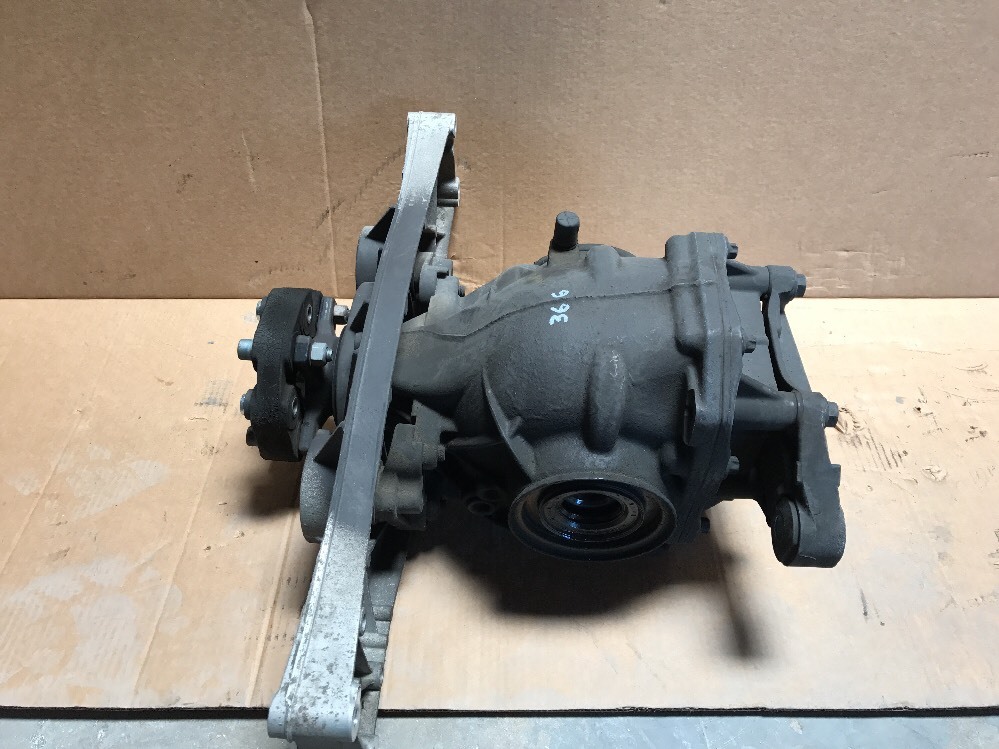 MERCEDES W221 S550 OEM REAR WHEEL DRIVE TRAIN GEAR AXLE CARRIER ...