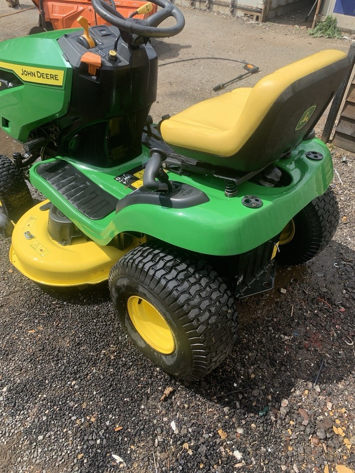 John Deere X107 Ride-On Mower Only 90 Hours Excellent Condition | eBay UK