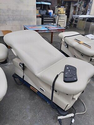 Midmark 625-001 Barrier Free Exam Table, With Footswitch & Hand Control ...