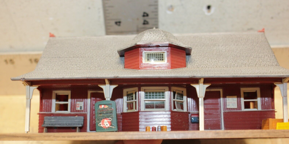 Vintage Revell Model RR HO Scale Building Small Town Station | eBay