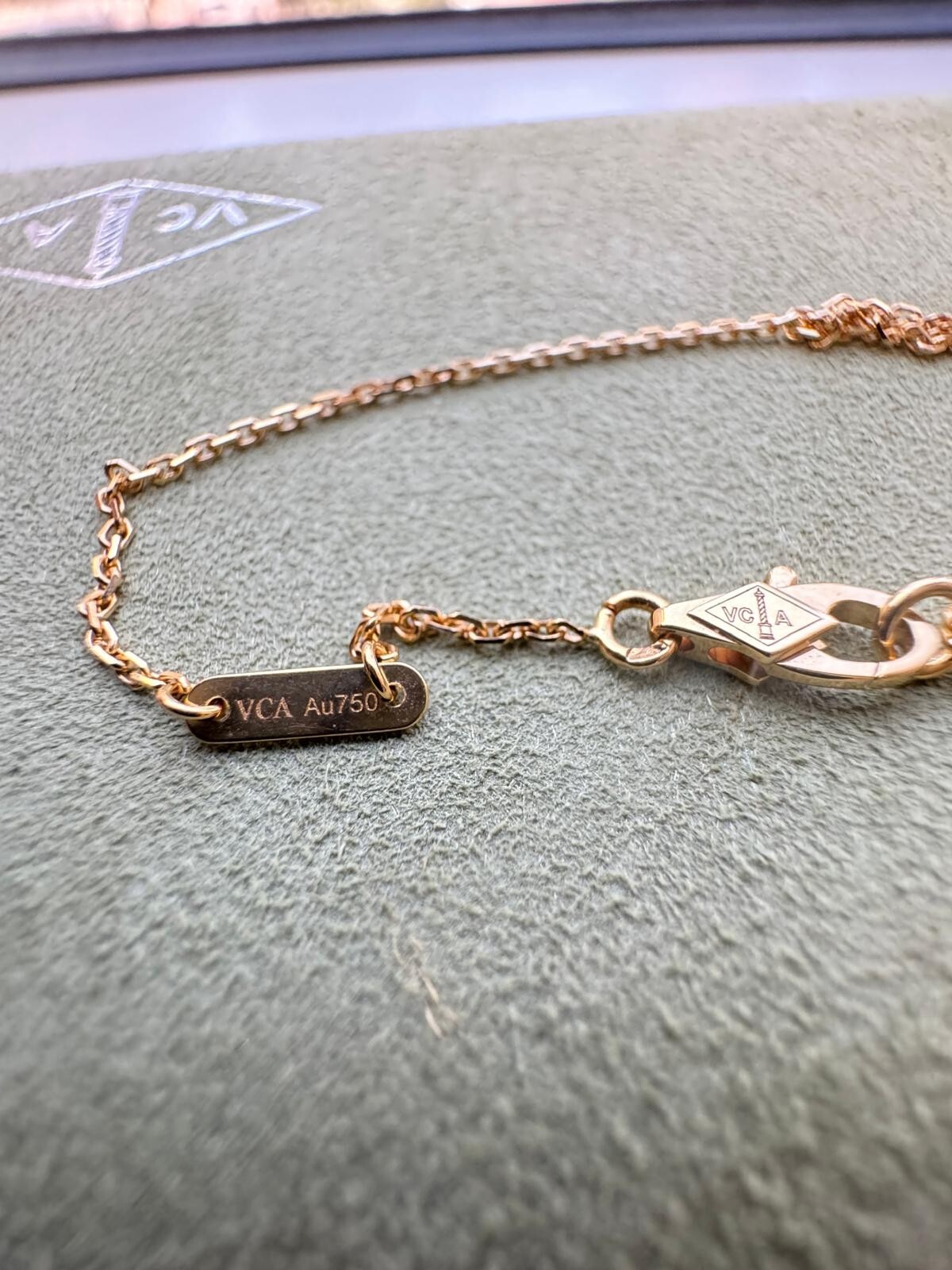 Van Cleef & Arpels Mini Frivole Necklace 18K Yellow Gold w/ BOX & CERT ...