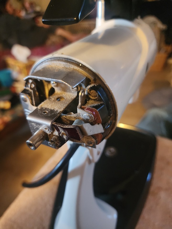 Vintage 1950s/1960s Sunbeam Mixmaster 12 Speed Stand Mixer with bowls ...
