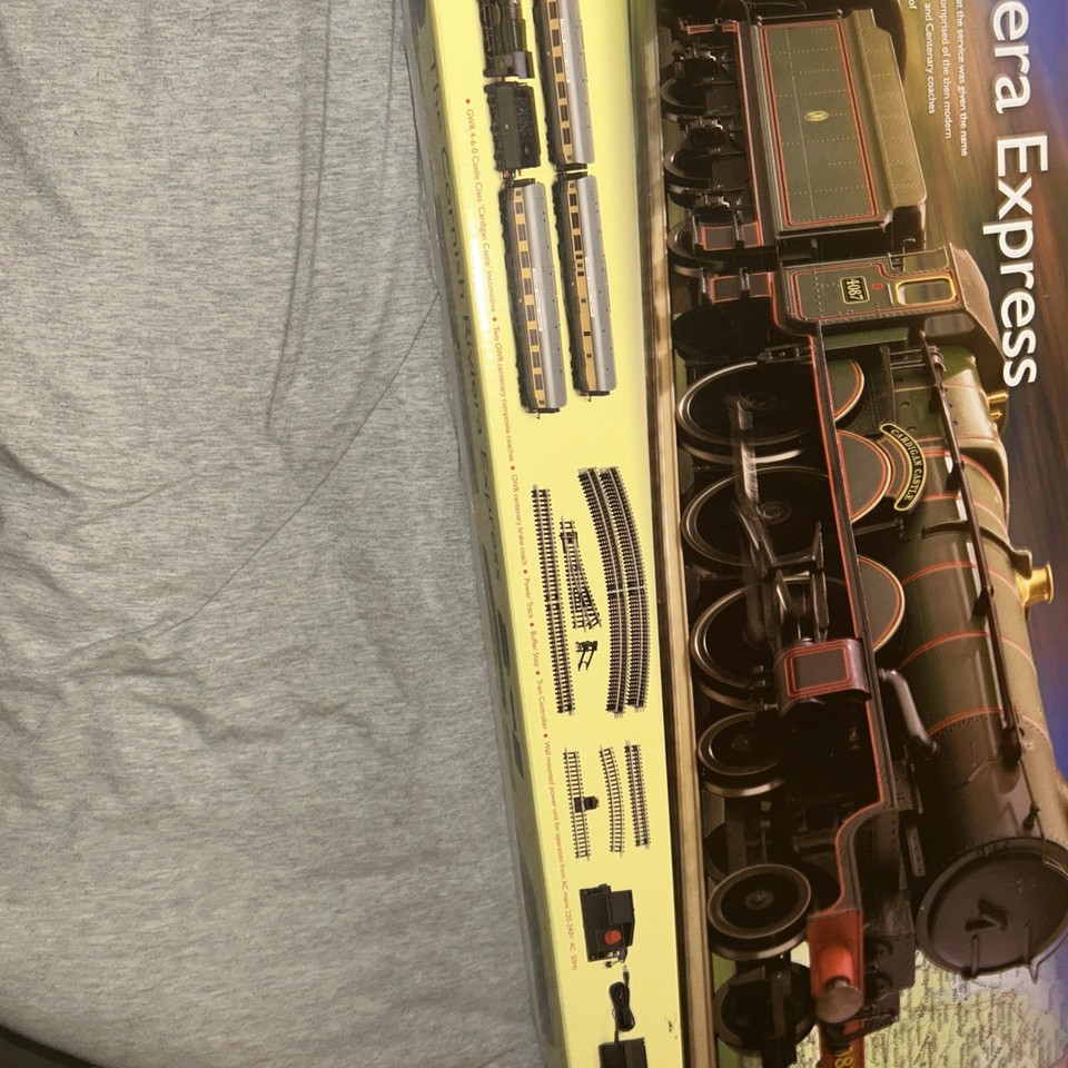 Hornby R1102 Cornish Riviera Express Train Set OO Gauge opened and ...