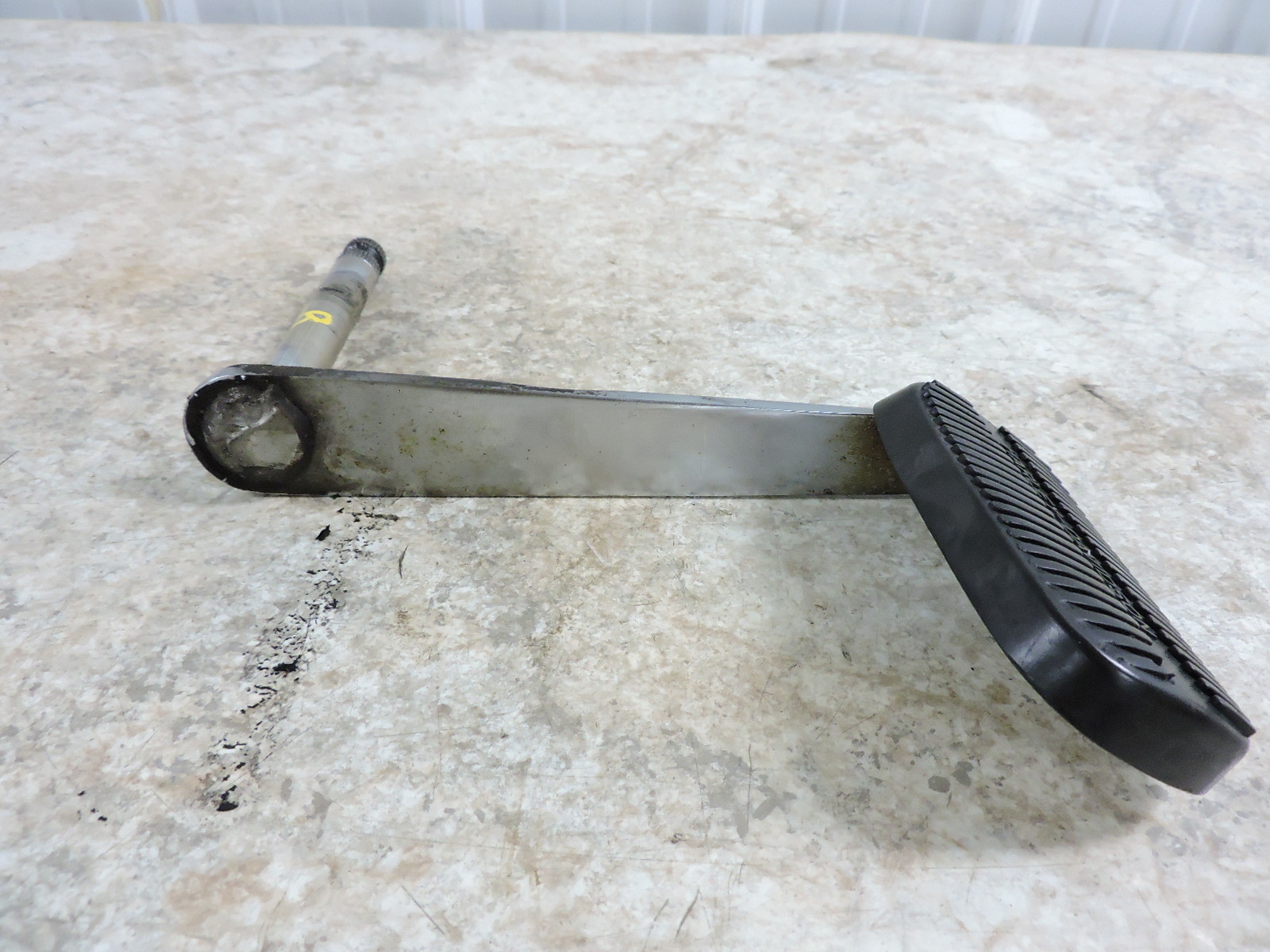88 Harley Davidson FLHS Electra Glide Sport rear back foot brake pedal ...