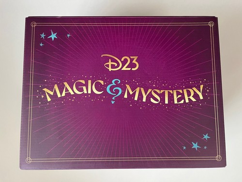 2024 D23 Gold Member Collector Set with rare glitter variant figurine ...