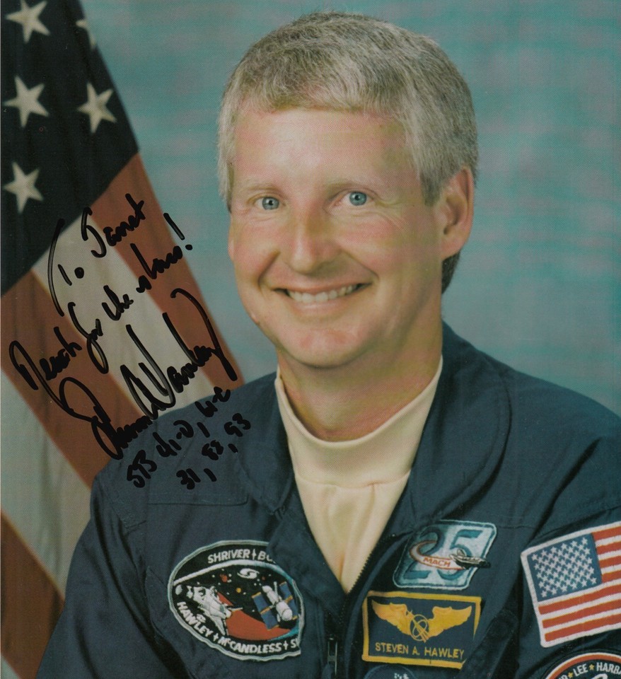 Astronaut STEVEN A HAWLEY hand-signed OFFICIAL NASA 8x10 PORTRAIT w ...