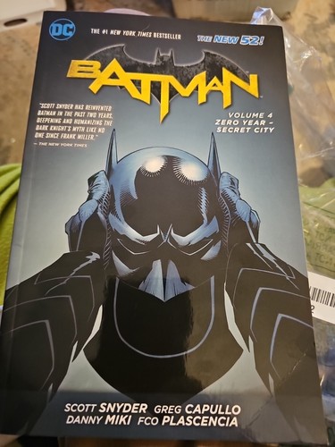 Batman Volume #4 (DC Comics, December 2014) 9781401249335 | eBay