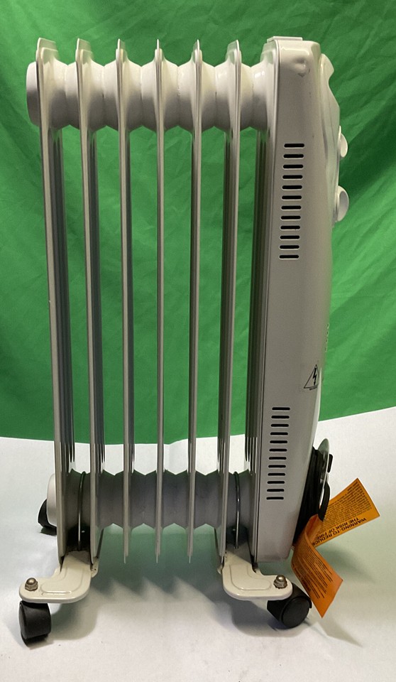 Utilitech 1500-Watt Oil-filled Radiant Tower Electric Space Heater ...