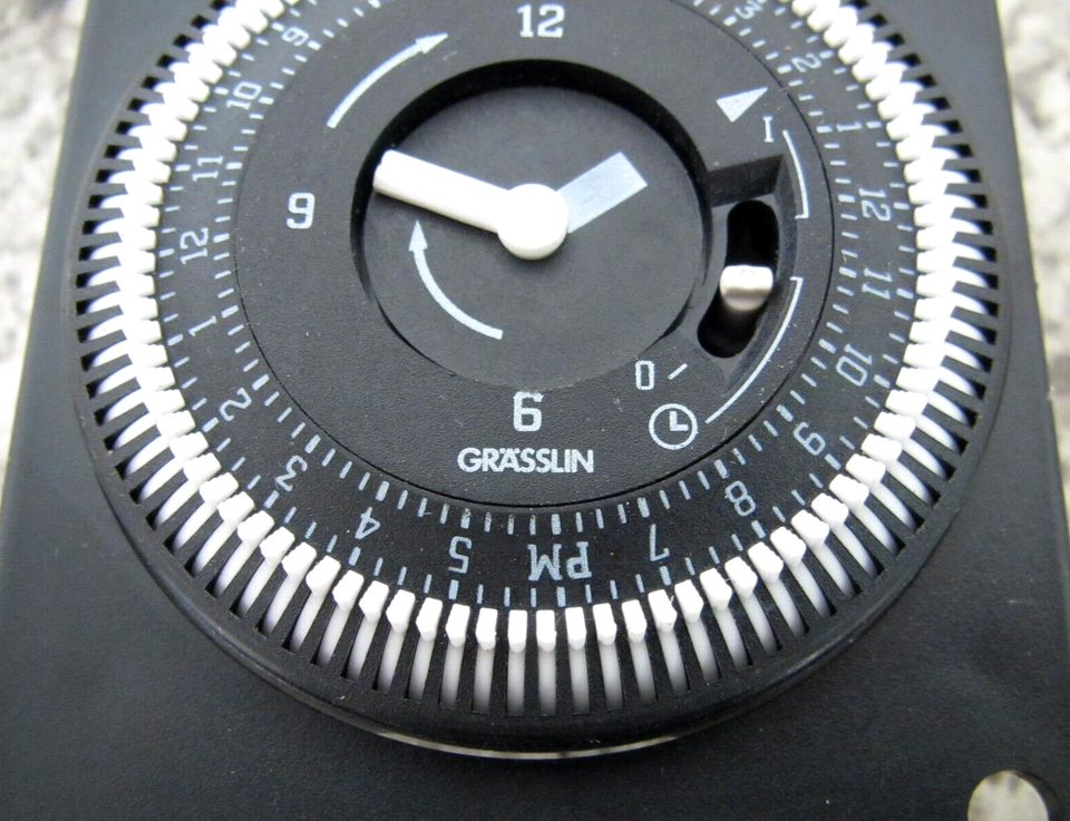 Grasslin 01.76.0023.1 FM/1 STUZH-L FM1STUZH-120 24-Hour ...