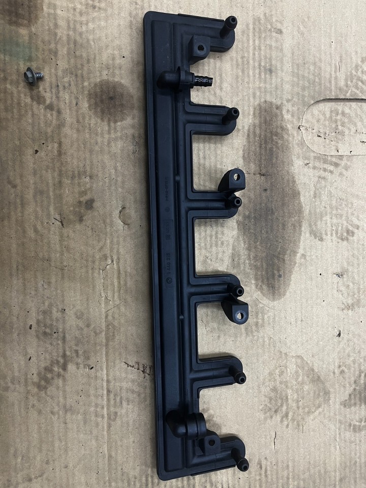 1999-2005 BMW E46 M52 M54 Air Intake Manifold Distribution Rail 325i ...