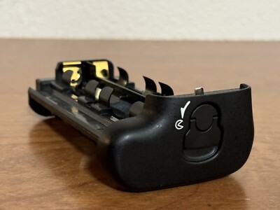 Nikon OEM MS-D12 AA battery holder for the D810 D800 D800A E MB-12 ...