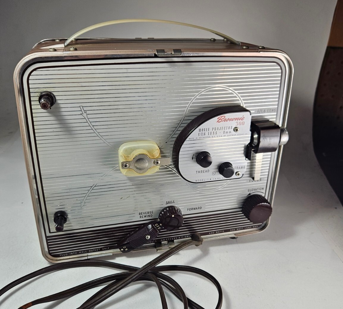 VINTAGE KODAK BROWNIE 500 Model A 8mm Film Movie Projector | eBay