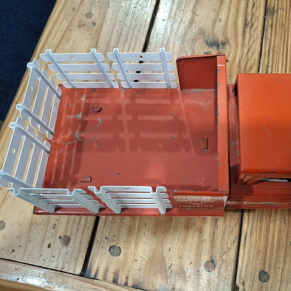 Vintage 1960's Structo Farms Red Pressed Steel Livestock Farming Stake ...