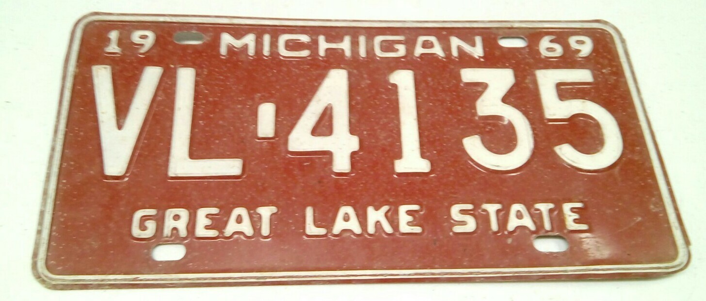 1969 ORIGINAL AUTHENTIC MICHIGAN LICENSE PLATE VL-4135 GREAT LAKE STATE ...