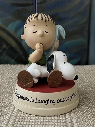 Hallmark Peanuts Gallery Linus and Snoopy Happiness is Hanging Out ...