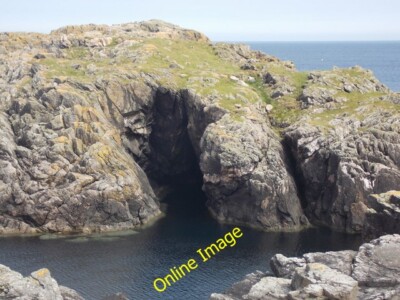 Photo 6x4 Out Skerries: natural arch in Flat Lamba Stack Bruray The ...