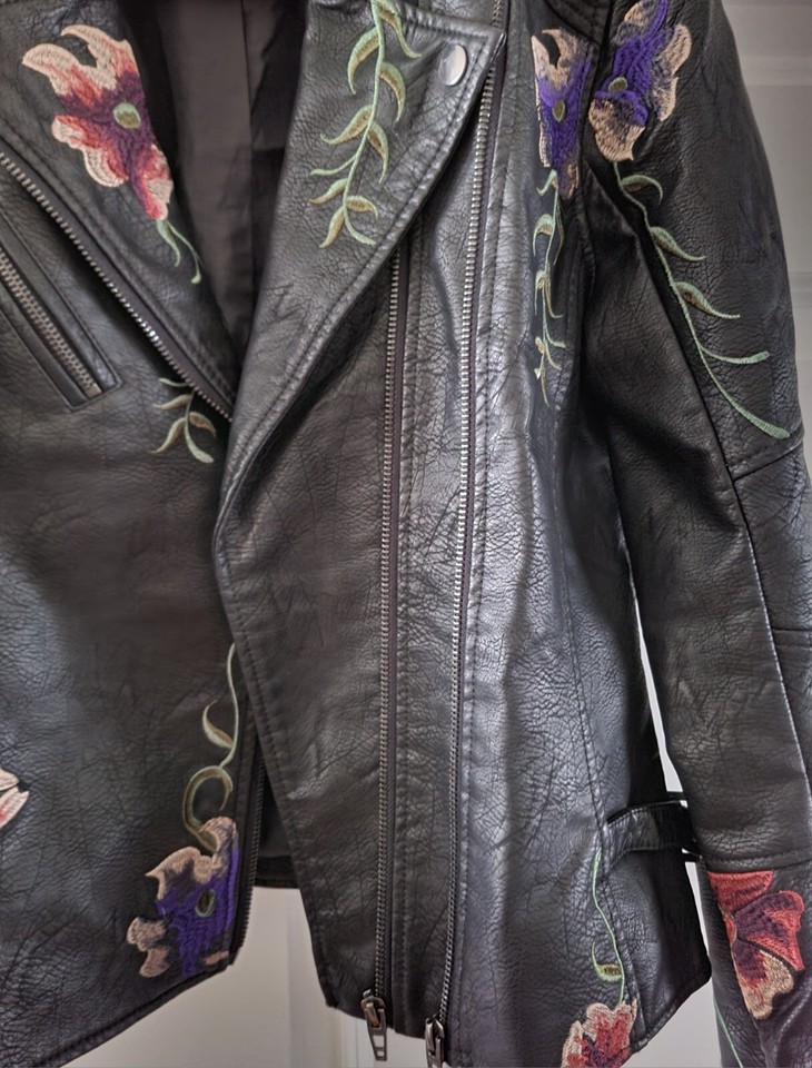 COLLEEN LOPEZ Floral Embroidered Studded Faux Leather Moto Jacket Size ...