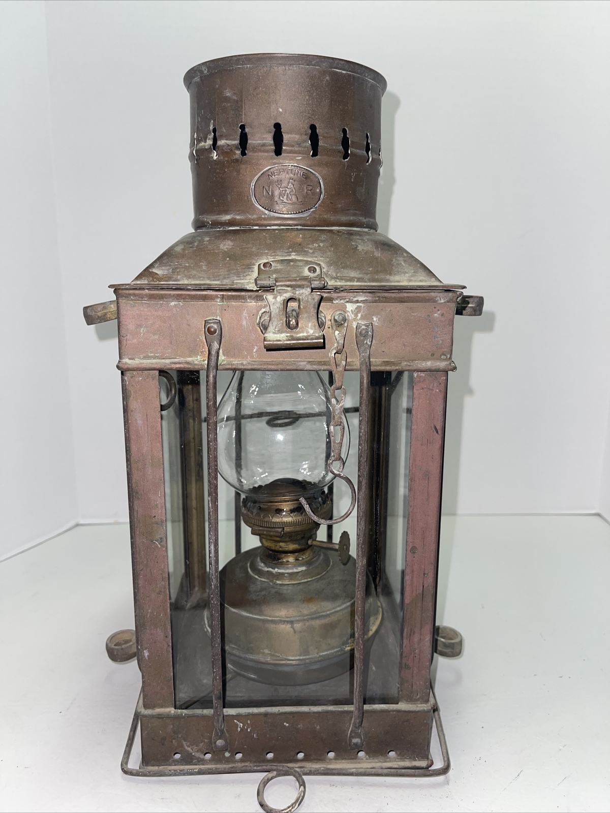 VINTAGE NEPTUNE NR NAUTICAL MARITIME NAUTICAL SHIP BOAT OIL LAMP BRASS ...