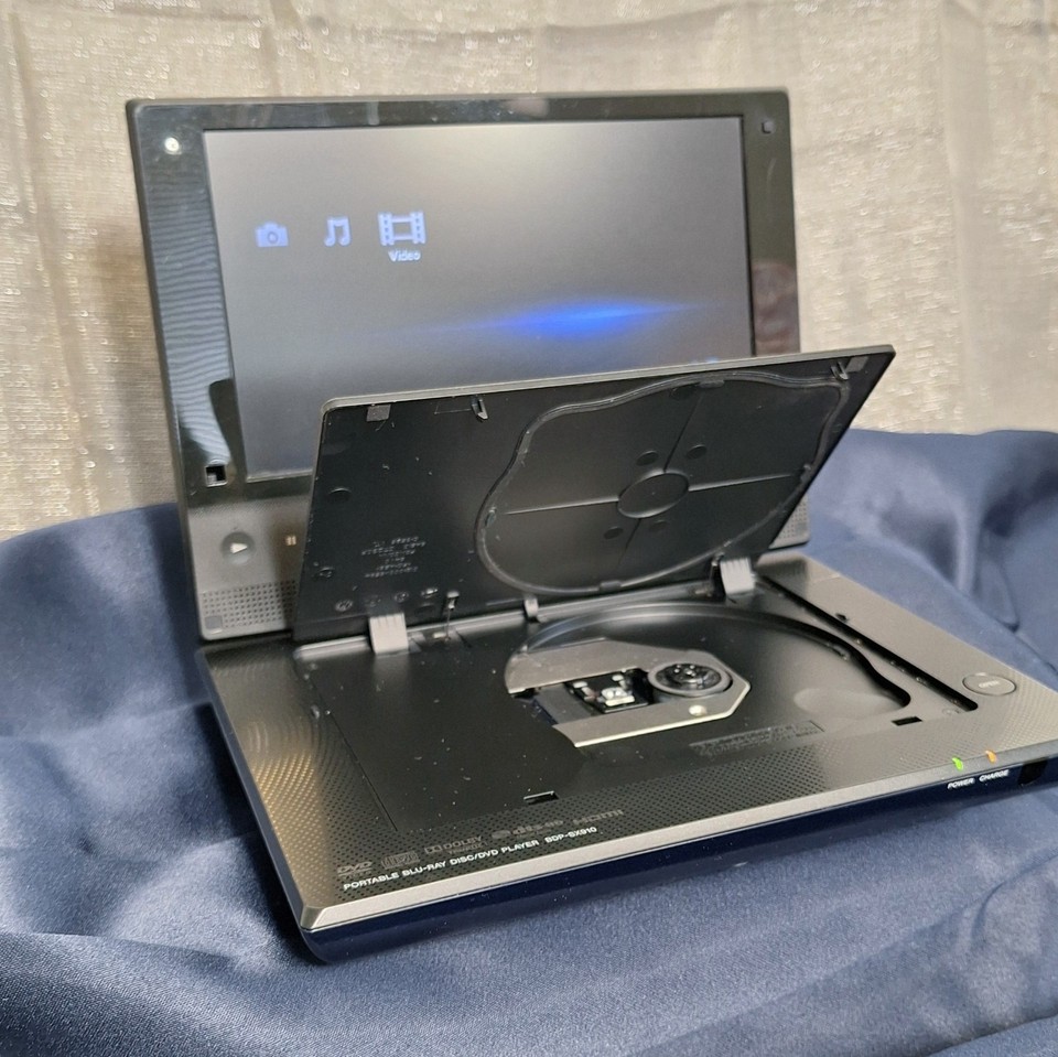 SONY Portable Blu Ray DVD BDP-SX910 9" Screen Original Case Cords ...
