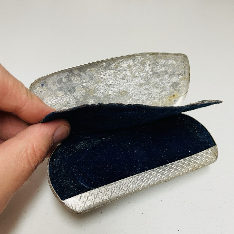 Vintage AO American Optical Eyeglass Case Silver Metal With Velvet ...