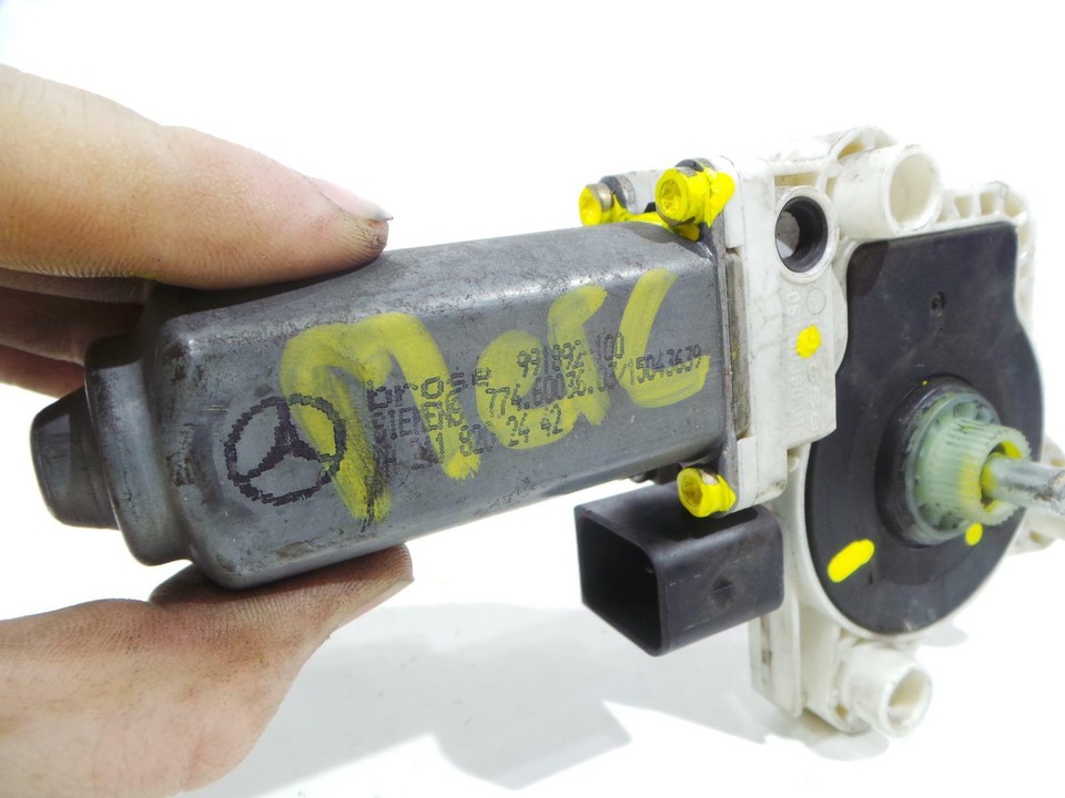 2007 MERCEDES E CLASS W211 WINDOW MOTOR O/S/R REAR RIGHT A2118202442 ...