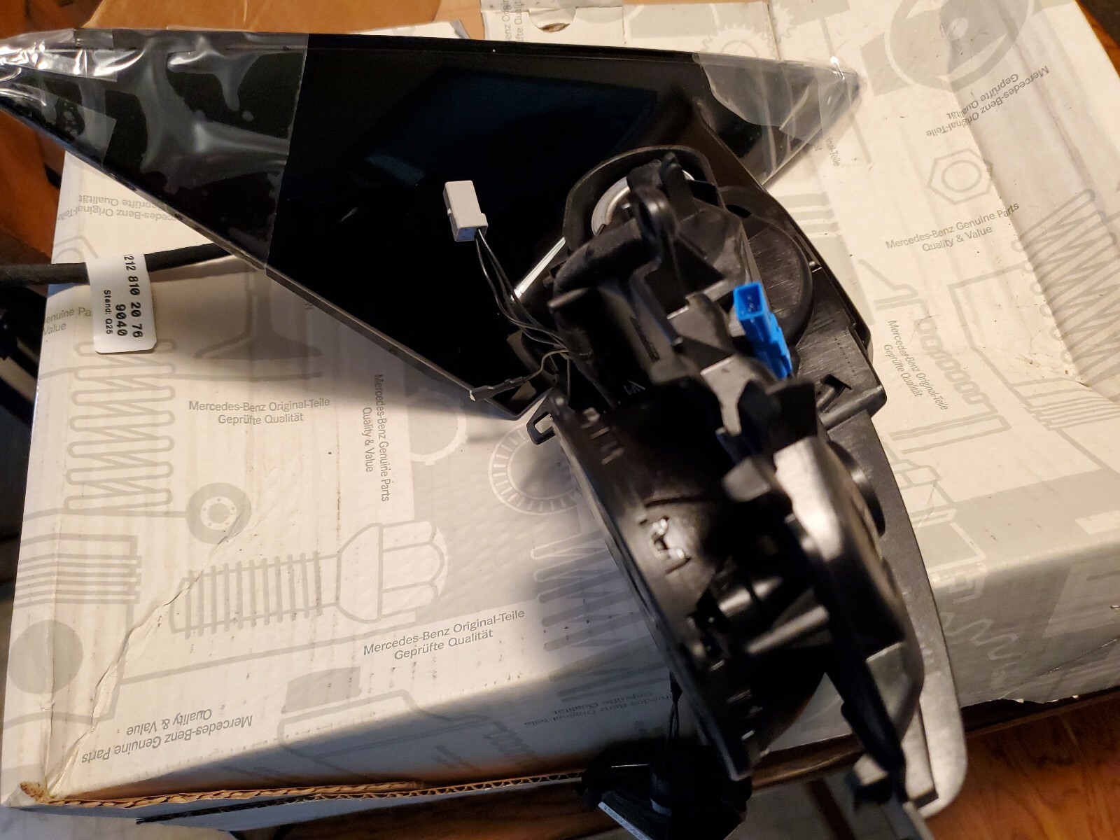 New Genuine Mercedes-Benz W212 RH Mirror Frame 2128102076 OEM | eBay