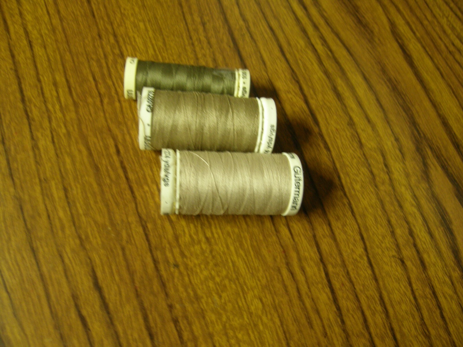 4301-1-lot-3-vntg-gutermann-spooled-thread-ca02776-shades-506-509