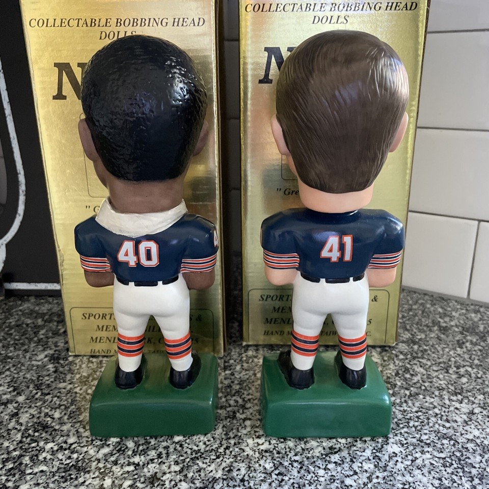 Gale Sayers Autographed & Brian Piccolo SAM 1998 Bobbleheads 2411/3000 ...