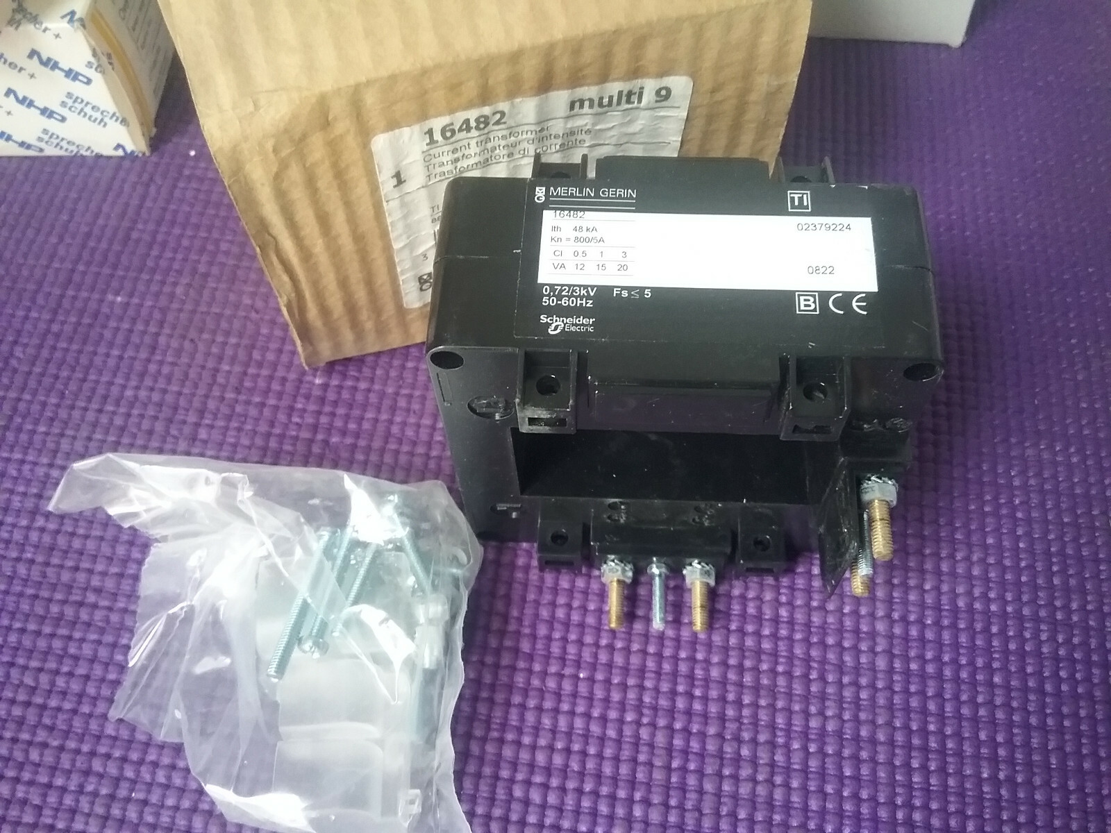 16482, MERLIN GERIN, MULTI9, CURRENT TRANSFORMER TI 800 VOLTS 5 AMPS ...