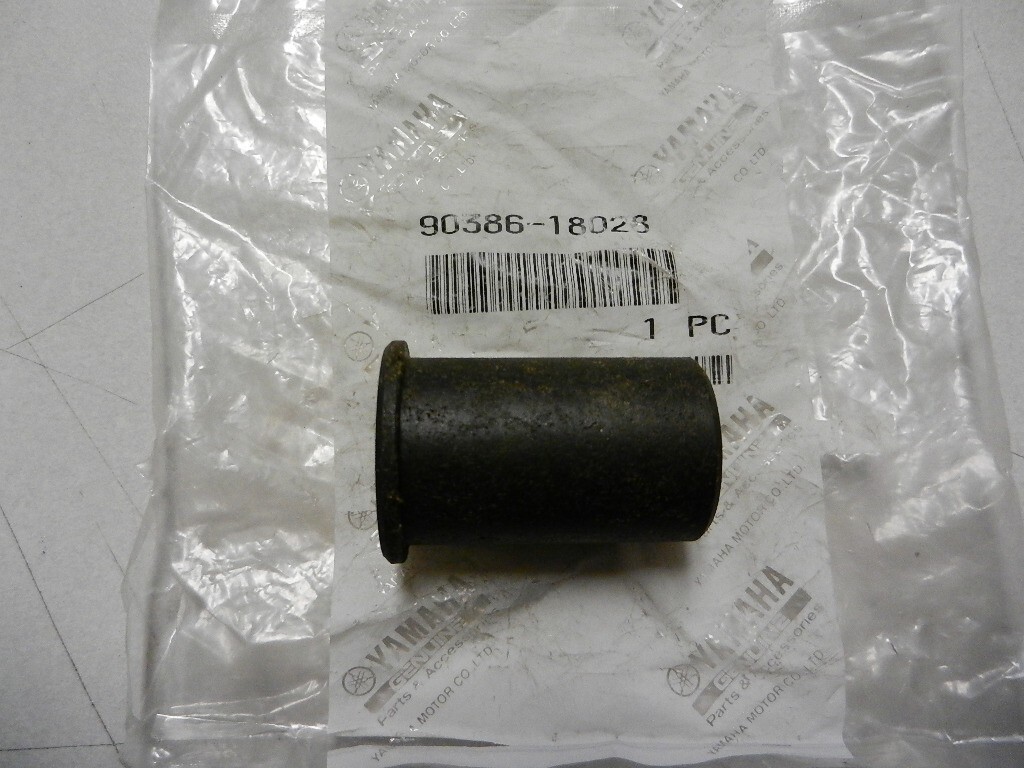 NOS Yamaha Rear Arm Bush 74-76 DT100 78-81 & 86-87 & 89 & 91 DT125 ...