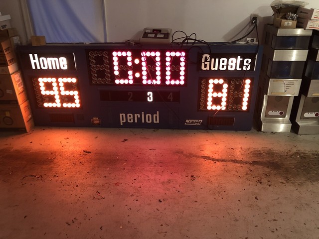 Vintage Hockey Basketball Gym Scoreboard Nevco 2000 With Controller for ...
