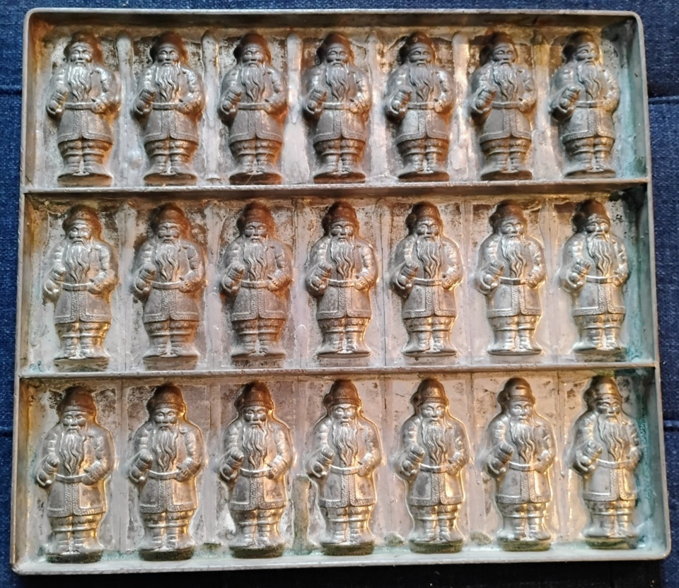 ANTIQUE LARGE SANTA ST. NICK METAL CHOCOLATE CANDY MOLD 21 FIGURES 13 ...