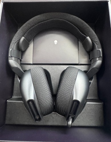 Alienware Tri-Mode Wireless Gaming Headset AW725H Wired/Wireless ...