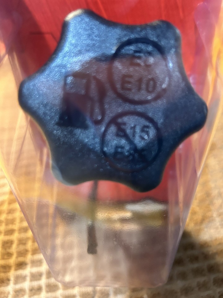 Genuine Briggs & Stratton 5449 596250 Gas / Fuel Cap for 400e-550ex ...