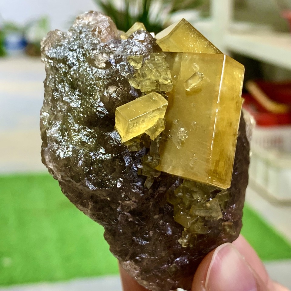 240G Shiny Golden Cuboid Barite Crystal Based on the Purple Spherical ...