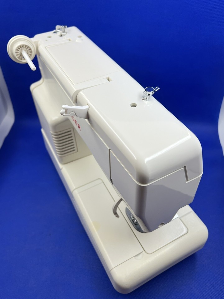 Singer 40 Stitch Top Drop In Bobbin Sewing Machine 5040 C With Manual ...