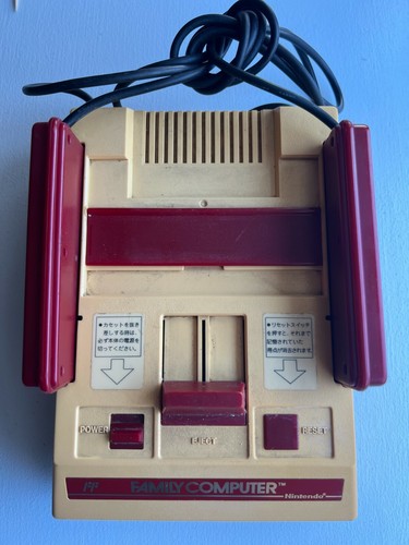 Original Nintendo Famicom Console and 2 Controllers Japan Import VERY ...