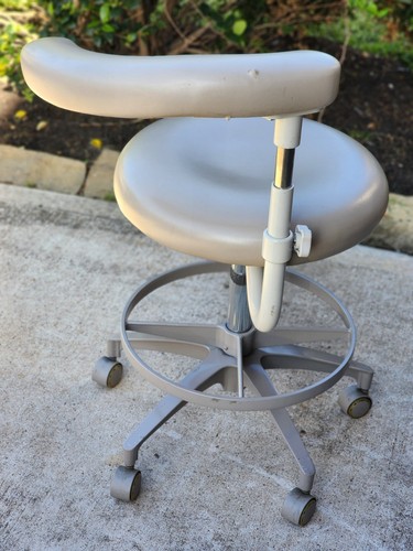 Adec A-DEC 1622 Dental Assistants Stool Light Grey leather. Good ...
