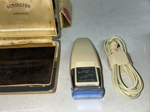 1950's Remington Electric Shaver Contour De Luxe Model No. 649 with ...