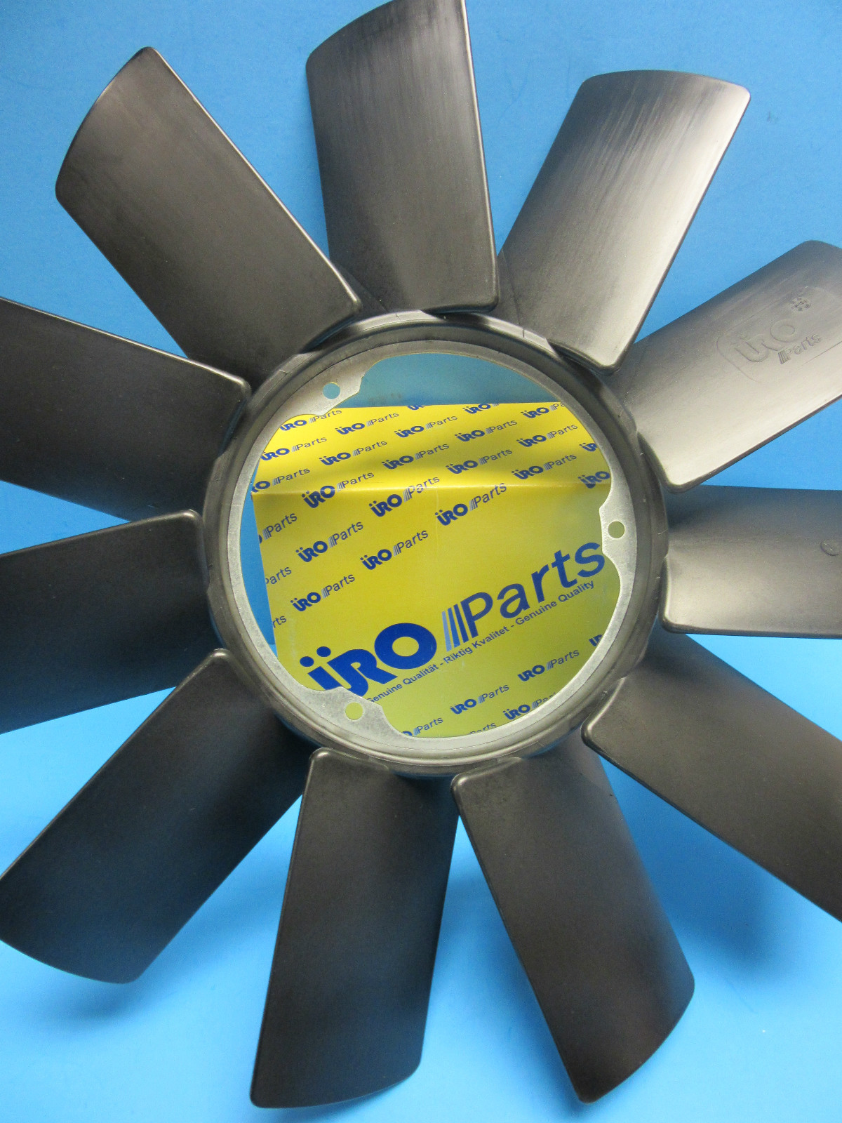 Radiator Cooling Fan Blade & Clutch for BMW OEM # 11521712058 GERMANY ...