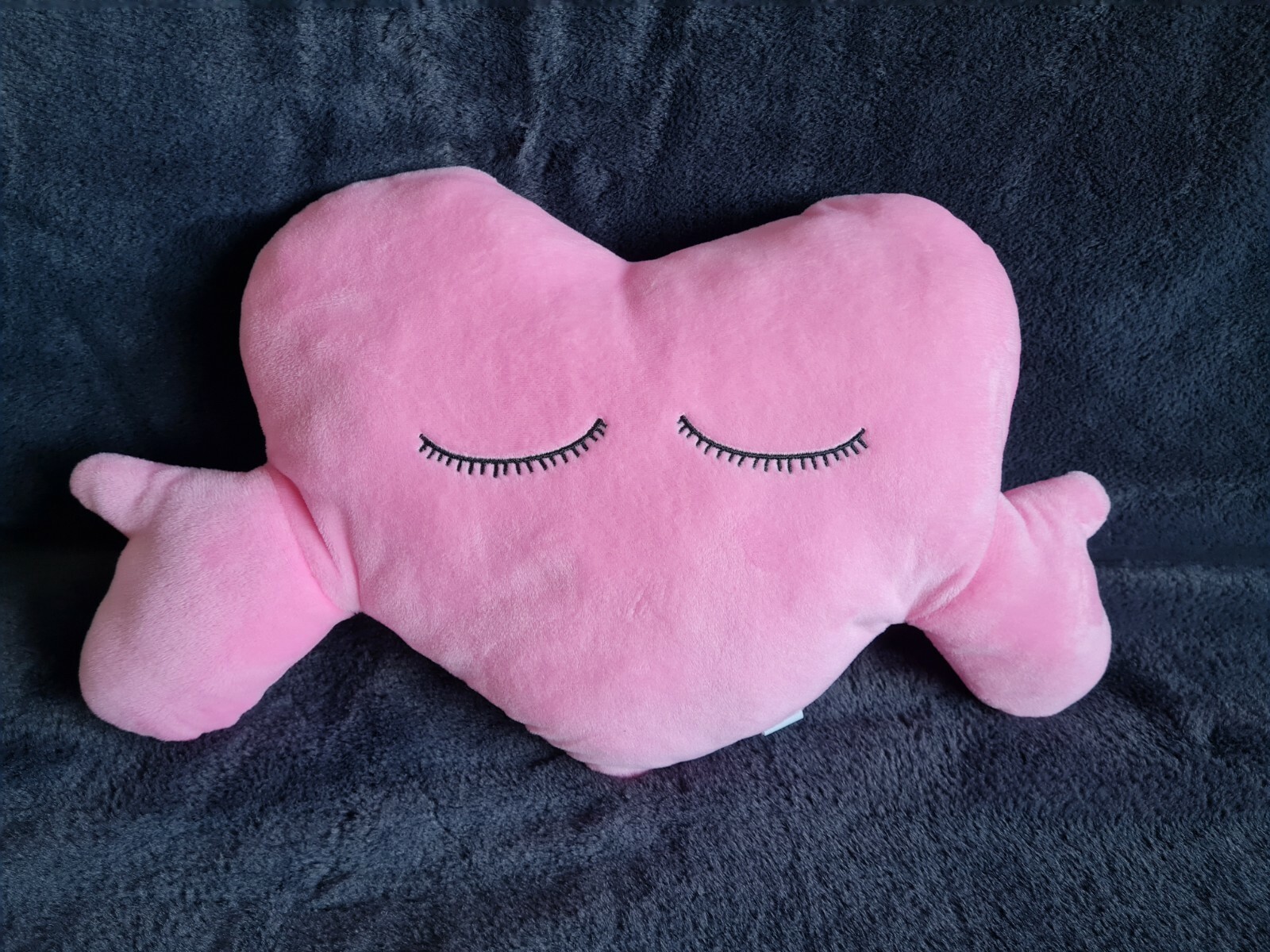 Plush Pink Heart Cushion Room Decor Girl's Present Cute Hug Soft Love ...