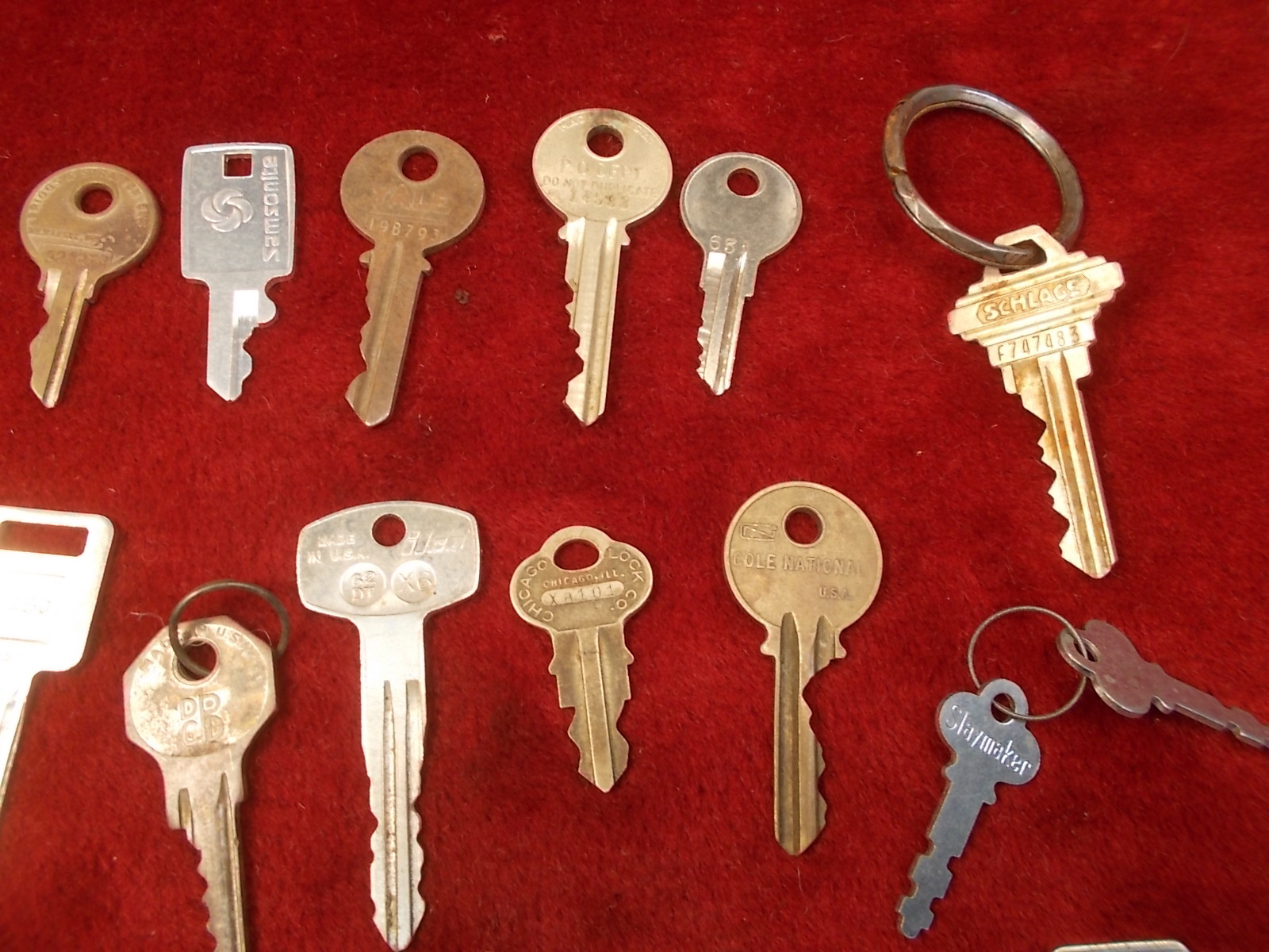 #4 of 28, LOT OF OLDER VINTAGE & ANTIQUE CUT OR USED LOCK/PADLOCK KEYS ...