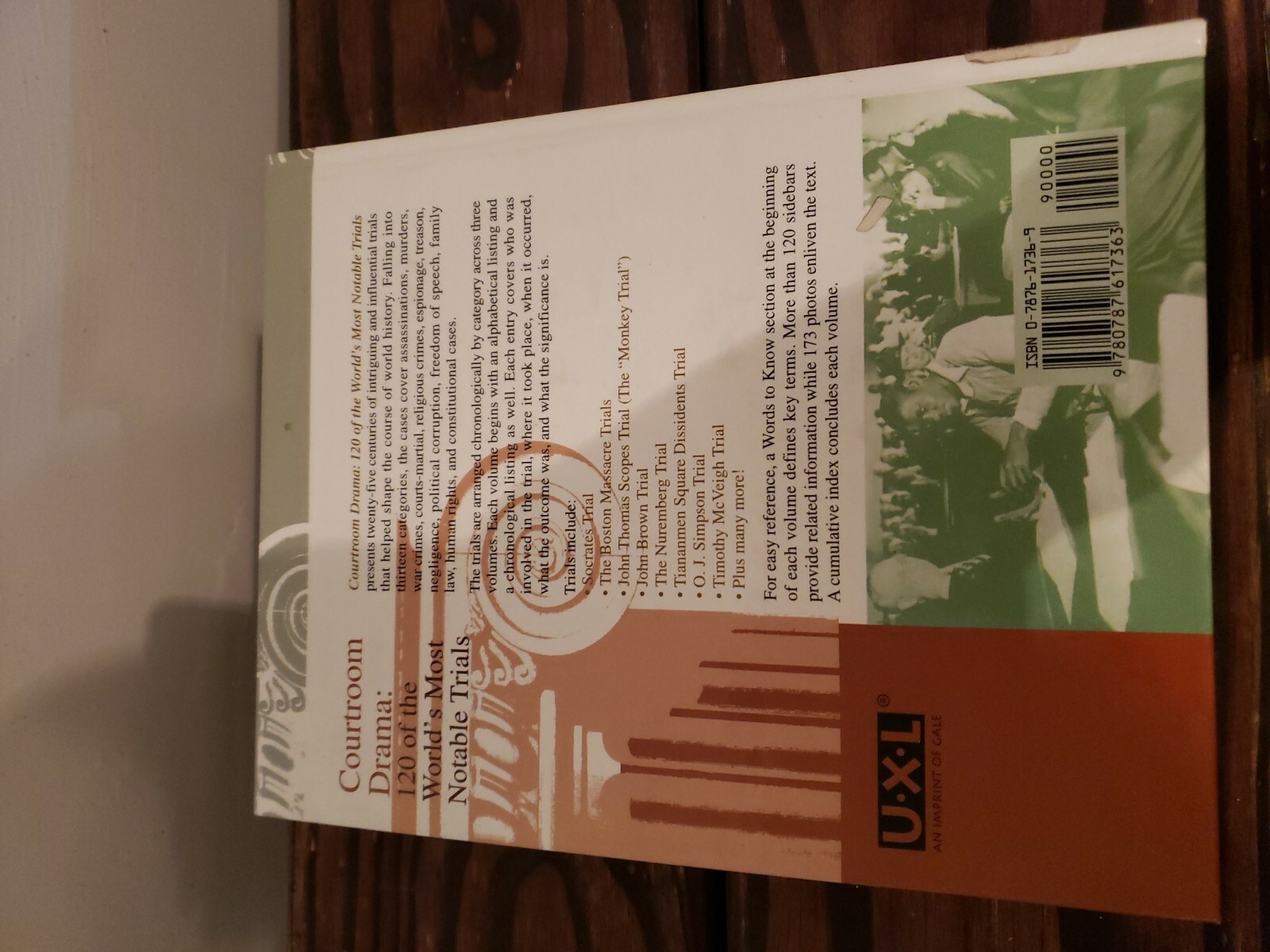 Courtroom Drama : 120 of the World's Most Notable Trials by Lisa ...